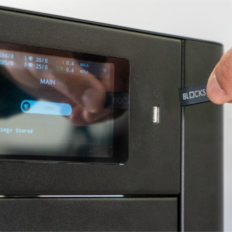 Impressora 3D RF50 - BLOCKS - A Revolução na Impressão 3D